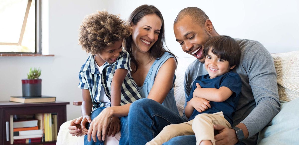 Le caséum, dépôt blanc sur les amygdales | elmex®